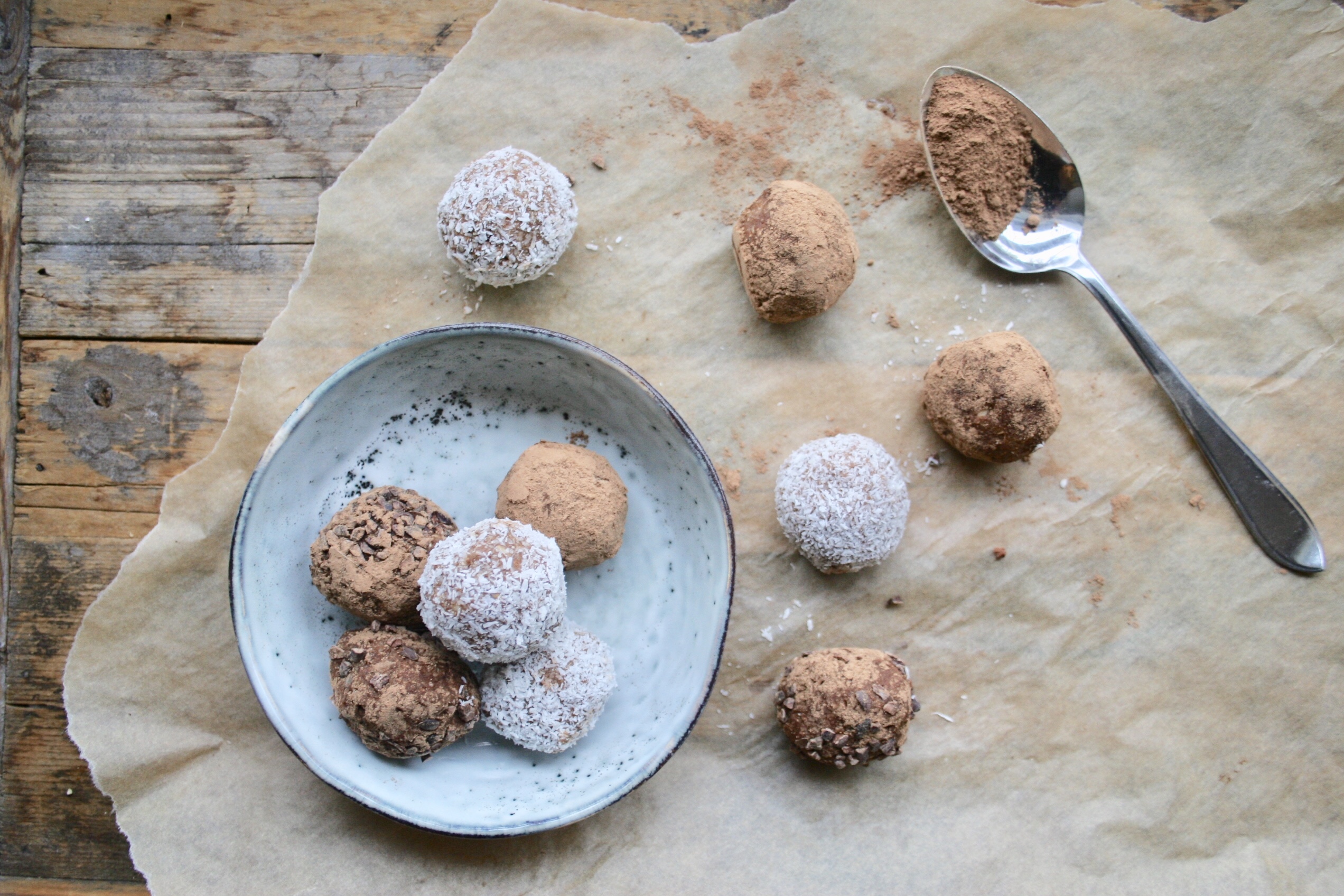 Healthy chocolate balls to control your sweet cravings | Foodie-ness